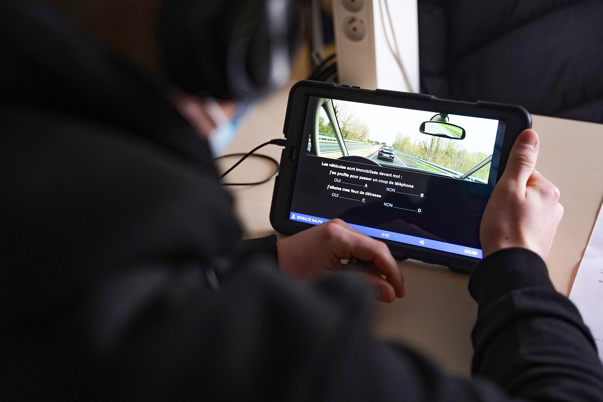 Baugé-en-Anjou. La Poste ouvre un centre d’examen pour passer le code ...